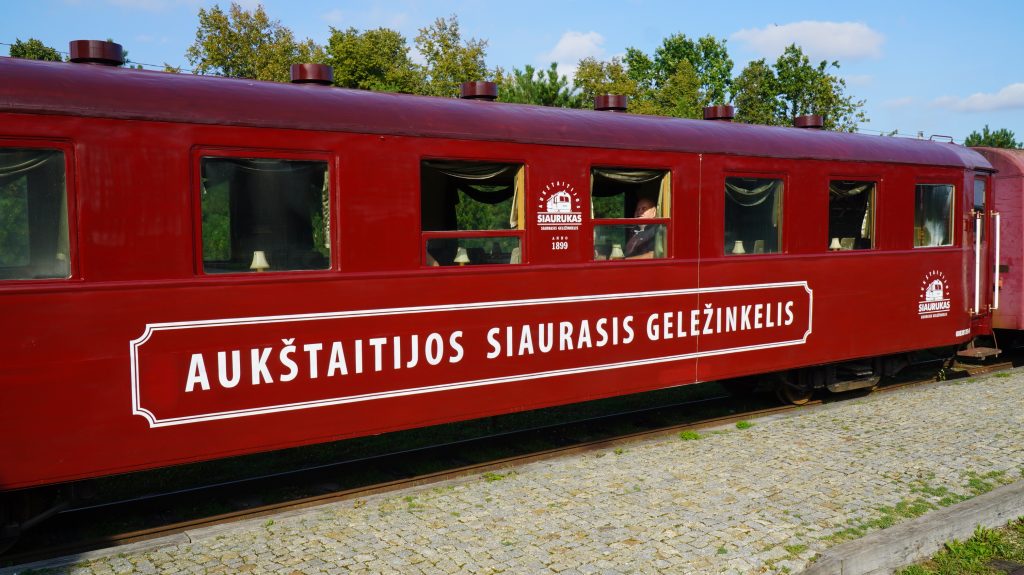 „Aukštaitijos siaurasis geležinkelis“ atnaujina vagonus - udiena.lt